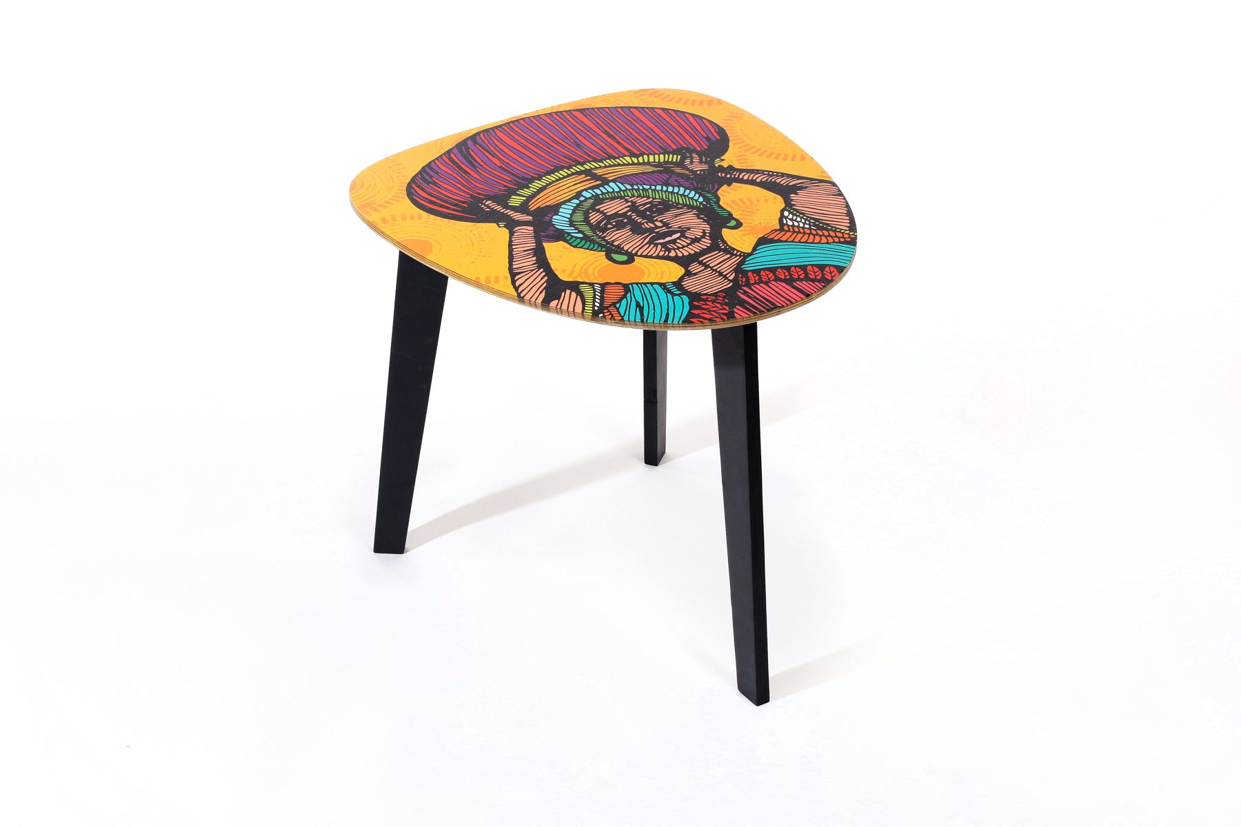 Home & Appliances :: Furniture & Décor :: Plectrum Side Table - Zulu ...