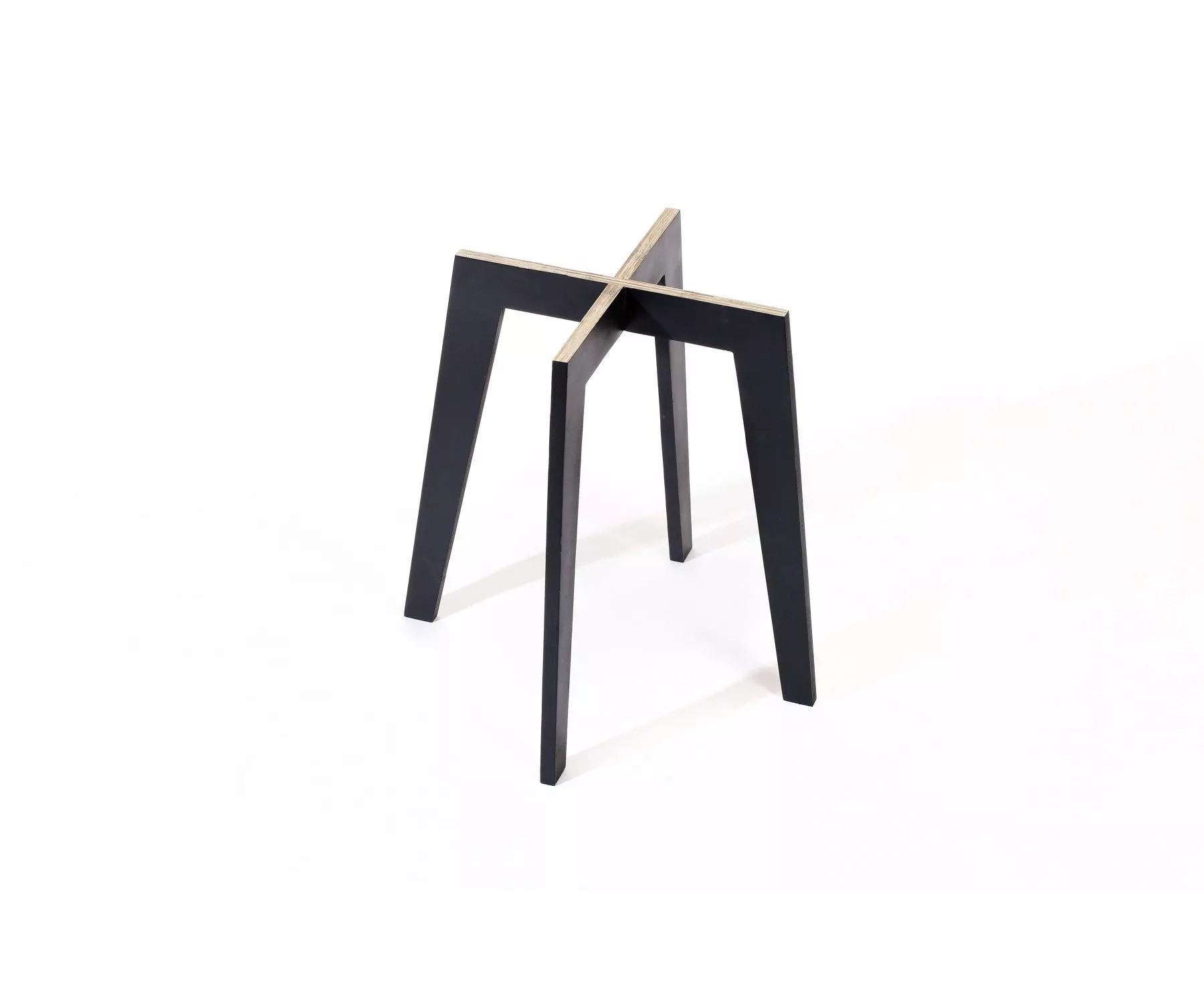 Home & Appliances :: Furniture & Décor :: Round Side Table - Birch & Black