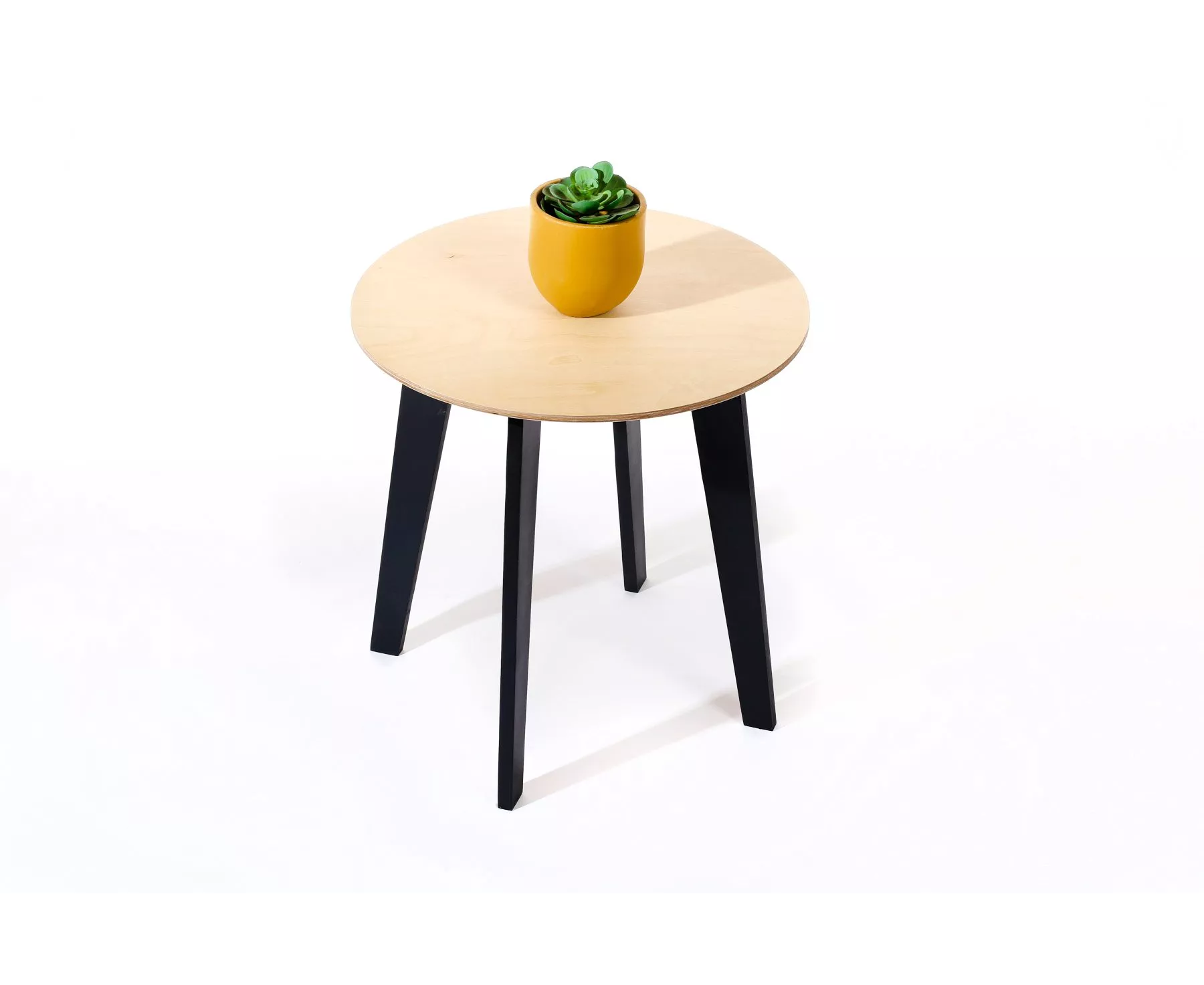 Home & Appliances :: Furniture & Décor :: Round Side Table - Birch & Black